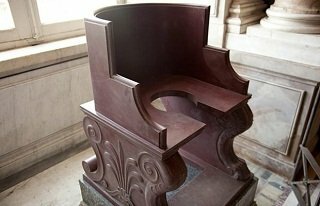 A PAPAL CHAIR AND... PARTICULAR!