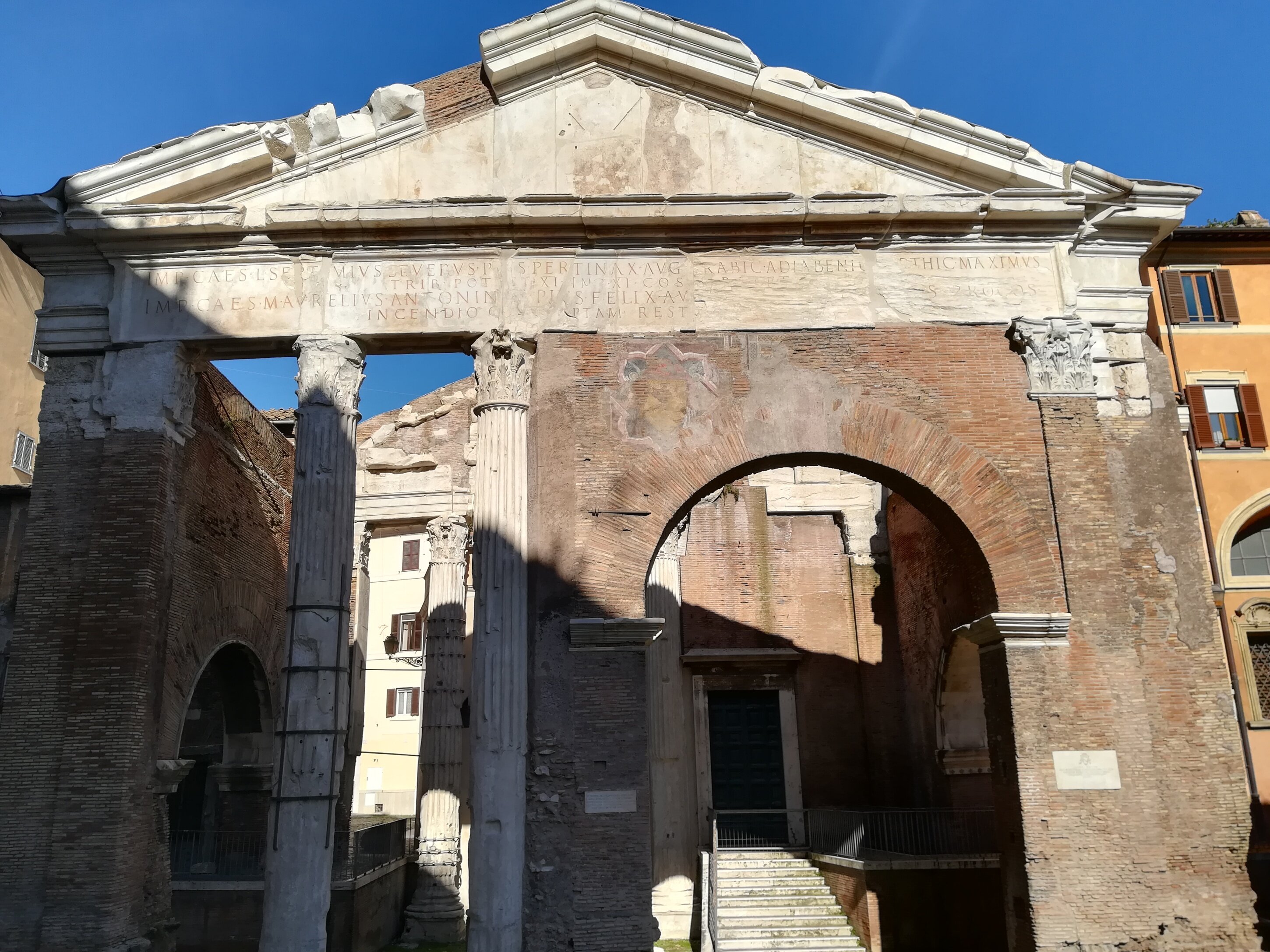 IL PORTICO DELLA SORELLA DI AUGUSTO